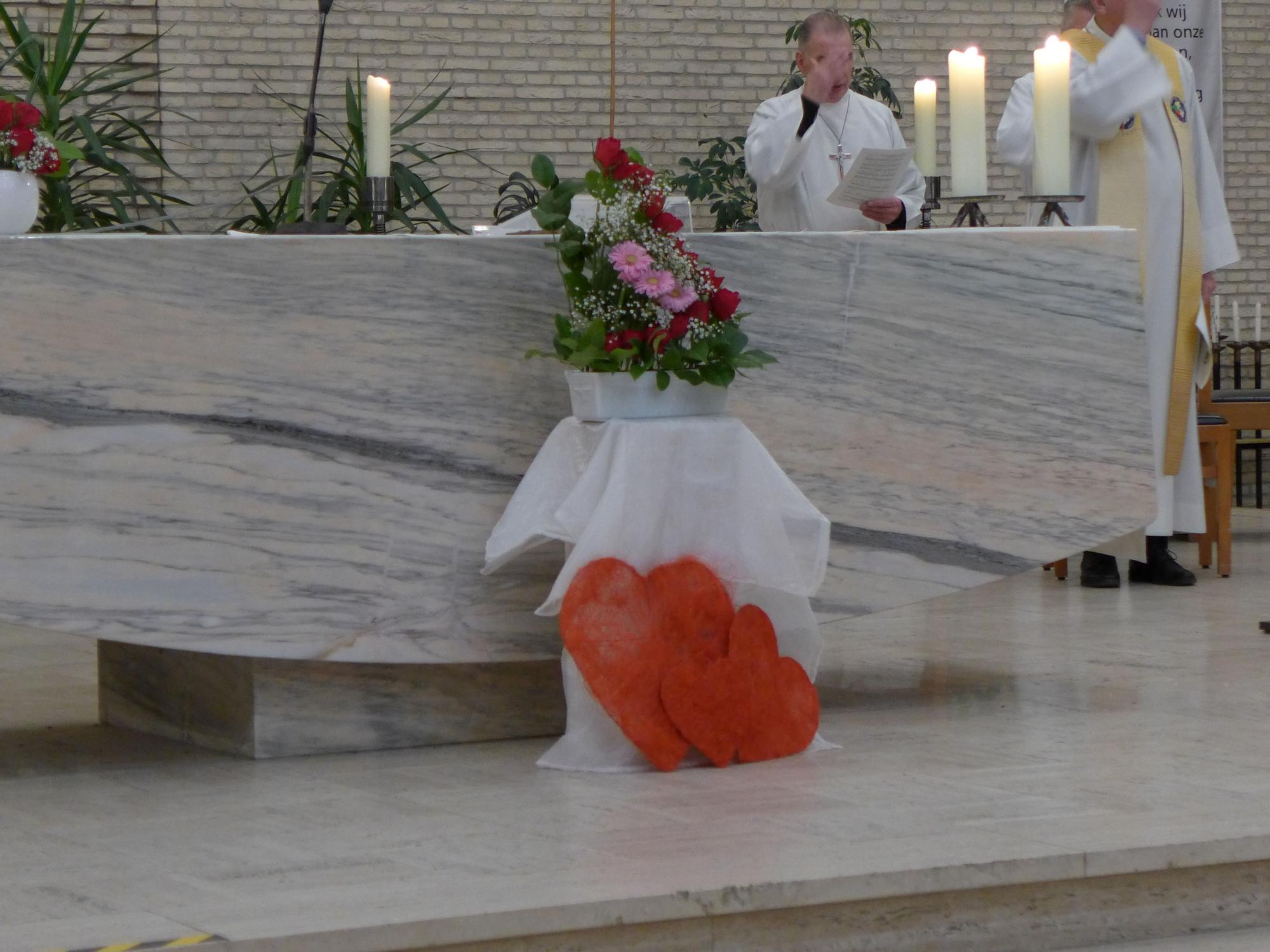 VALENTIJN ANDERS! DEUGDDOENDE VIERING! | Kerknet